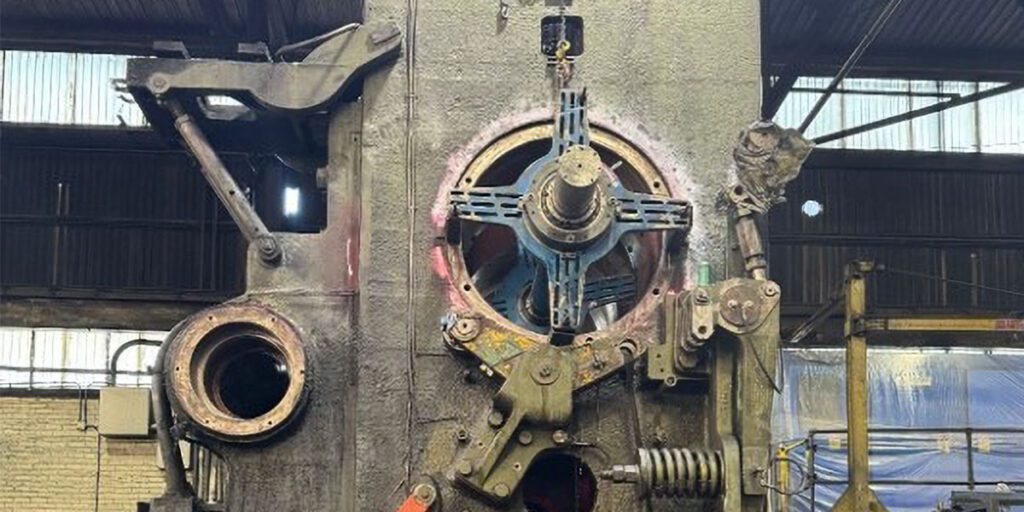 Precision Line Boring: B.O.S. Field Machine Uses CLIMAX BB8100 - Climax ...