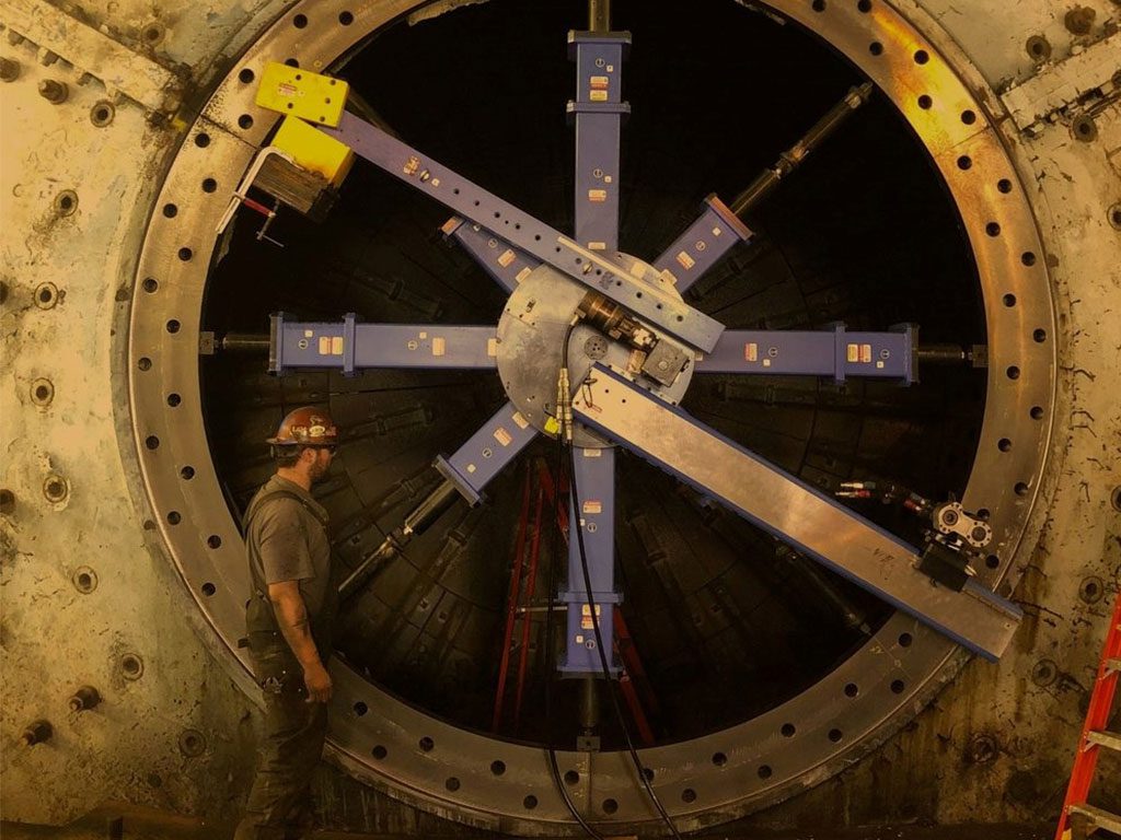 Pro Line Machining Uses CLIMAX FF8200 Flange Facer to Repair Ball Mill ...